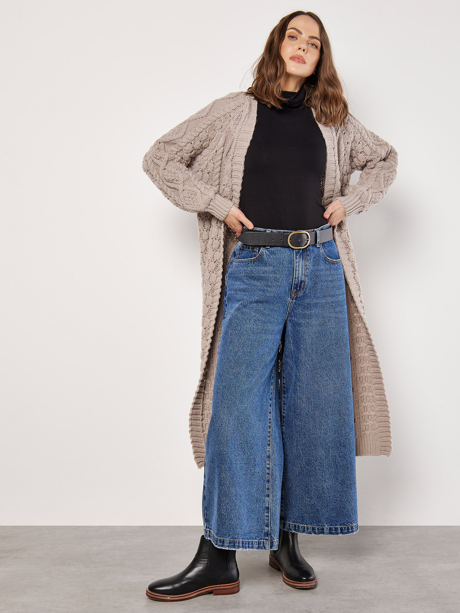 Chunky Cable Knit Longline Cardigan | Apricot Clothing