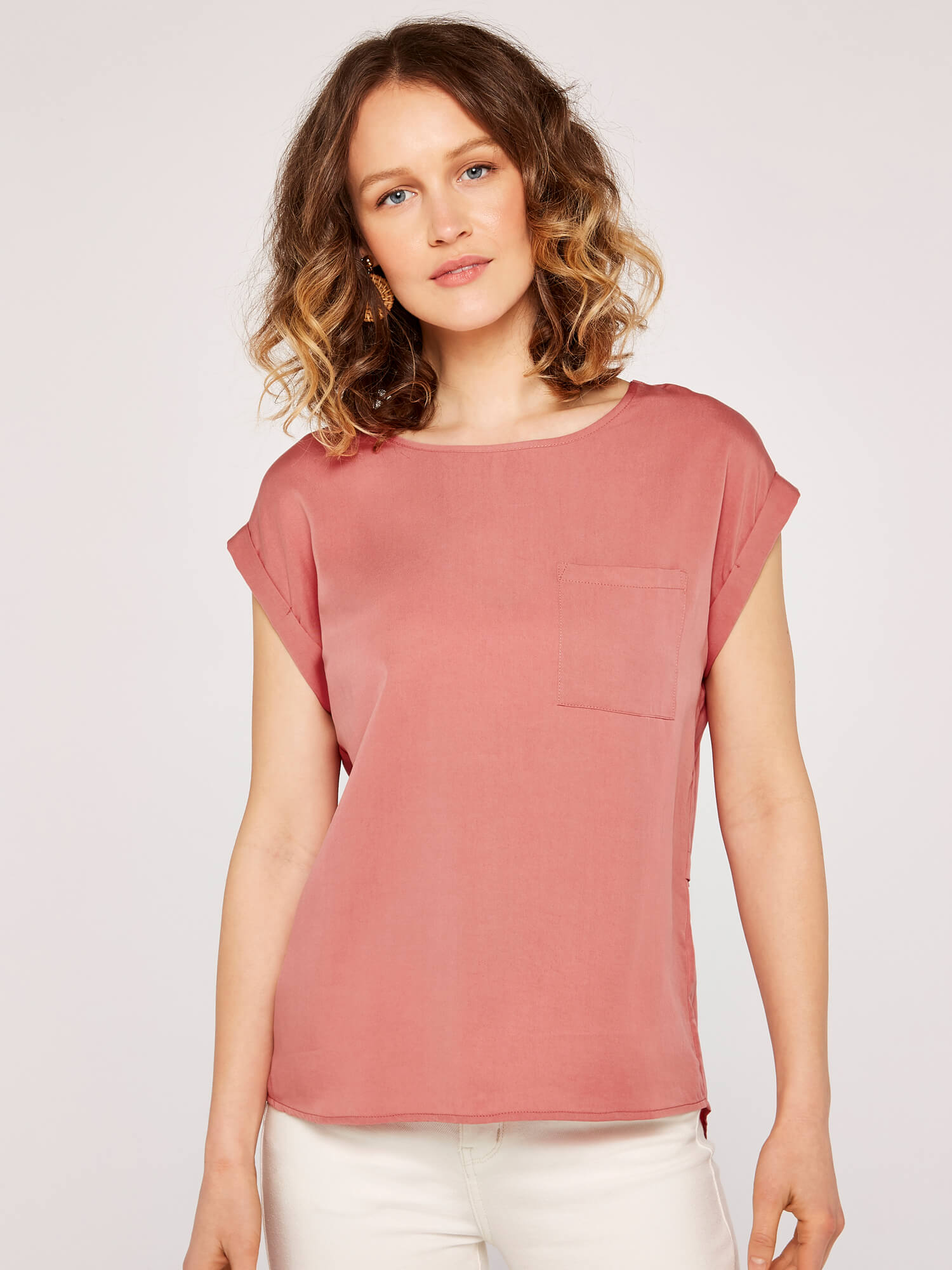 Split Back Tee | Apricot Clothing