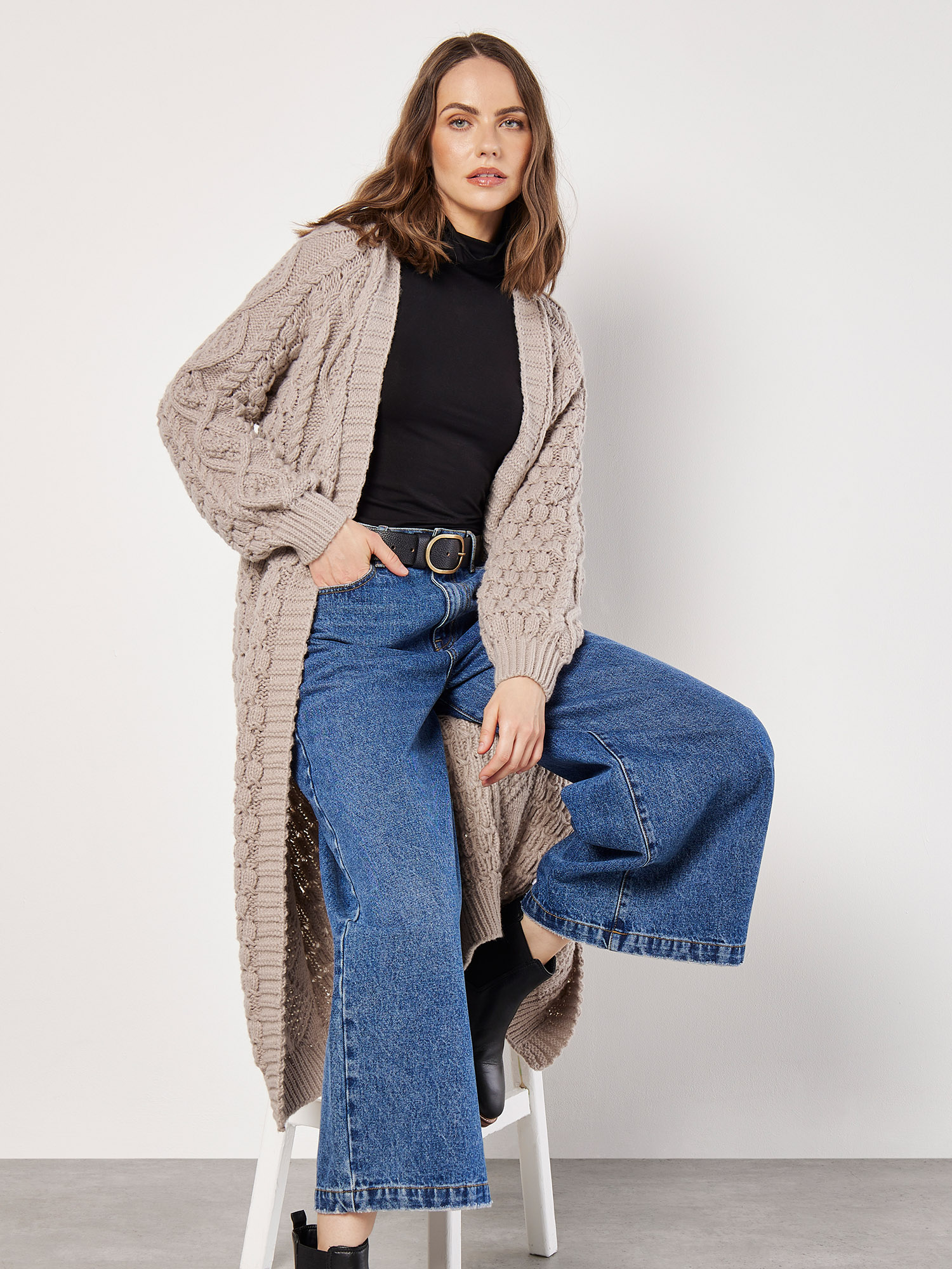 Chunky Cable Knit Longline Cardigan | Apricot Clothing